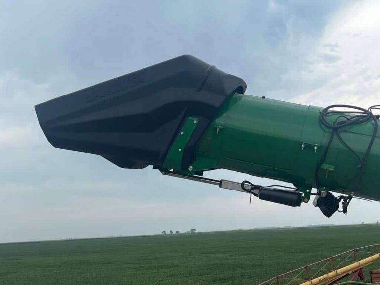 Hillco Pivoting Spouts vs Lankota Unloading Auger Tippy Spouts - Hillco ...